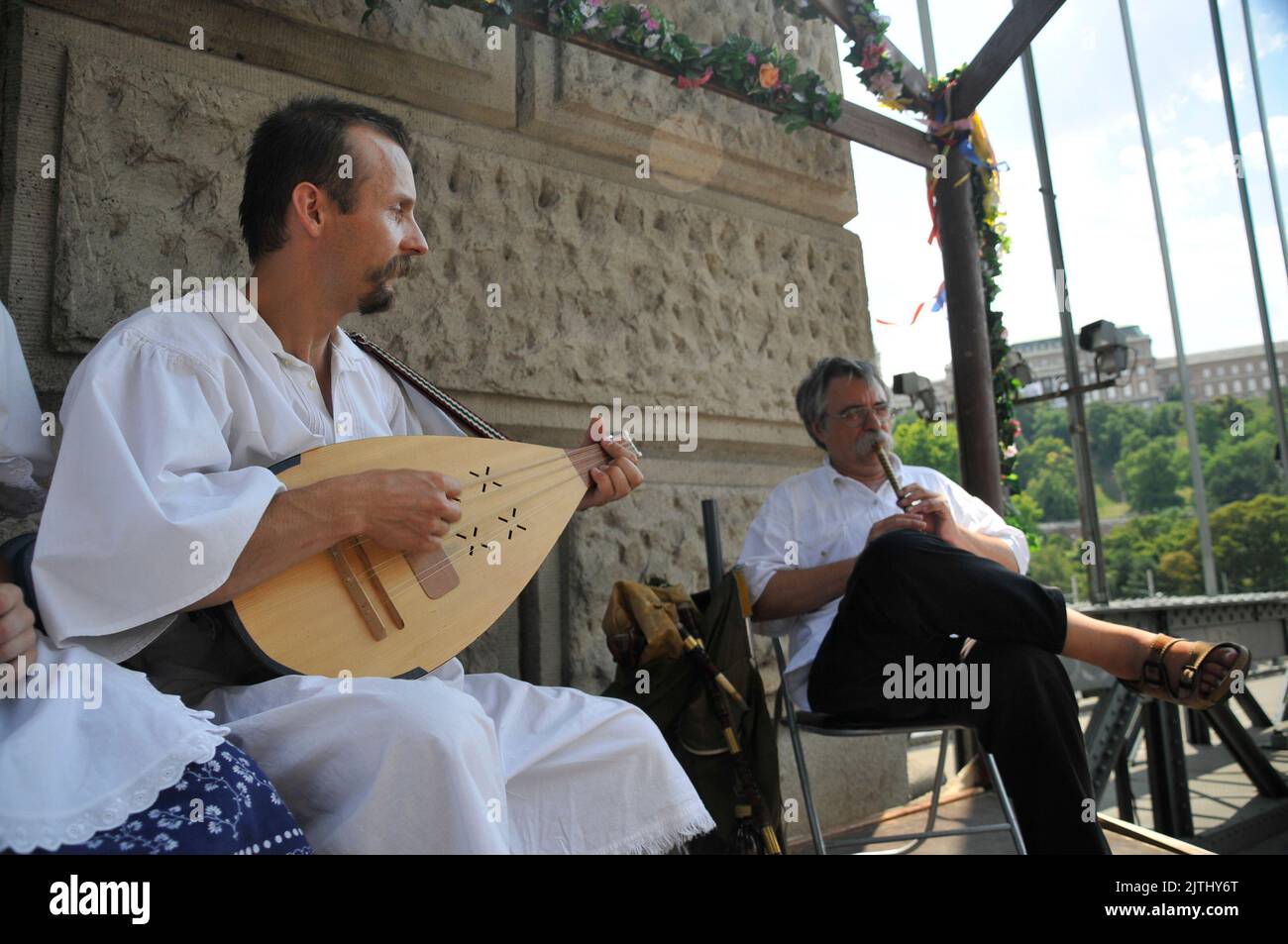 Budapest busker hi-res stock photography and images - Alamy