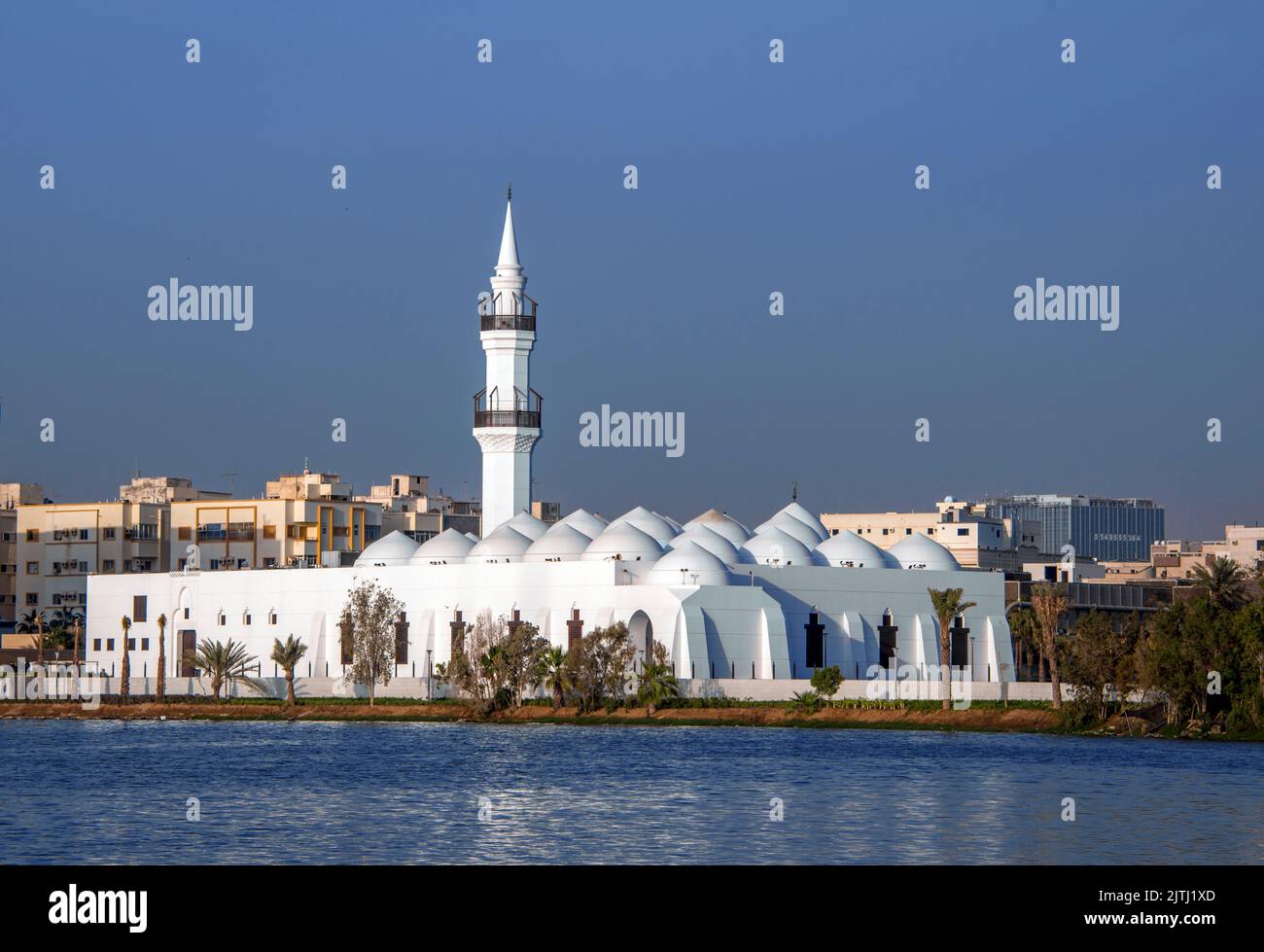 Jaffali Mosque by the Lake Arbaeen Jeddah Saudi Arabia 1.jpg Jaffali ...