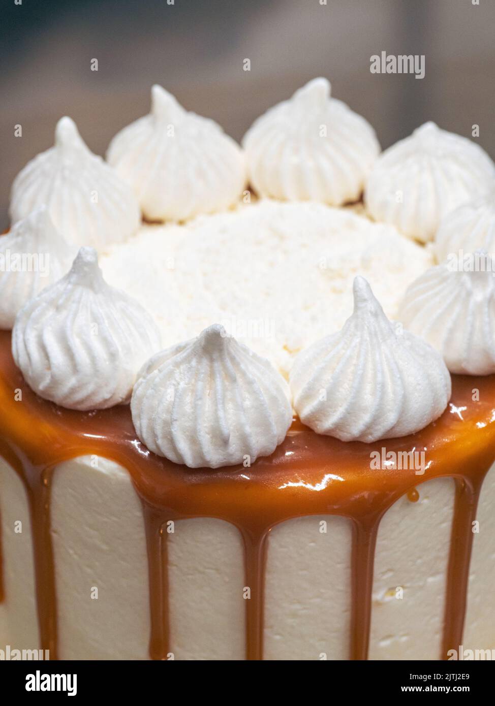 Professional baker preparing cheesecake hi-res stock photography and ...