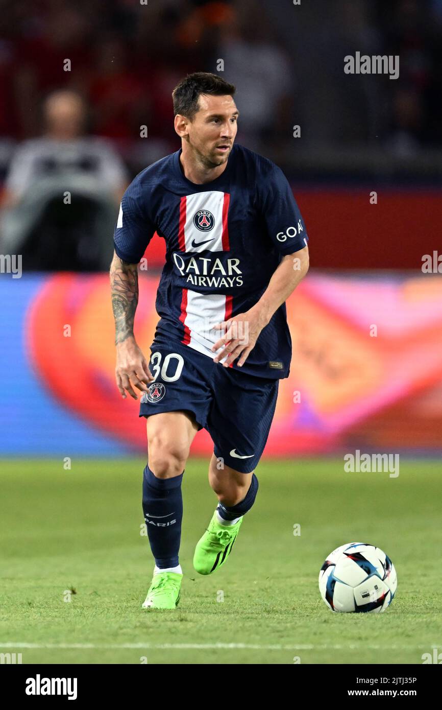 Parc des princes lionel messi hi-res stock photography and images - Alamy