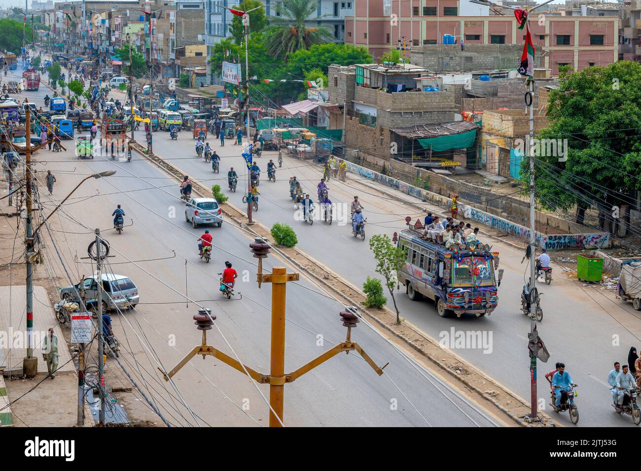 Karachi Korangi Roads and Public Transport and Bikes Stock Photo - Alamy