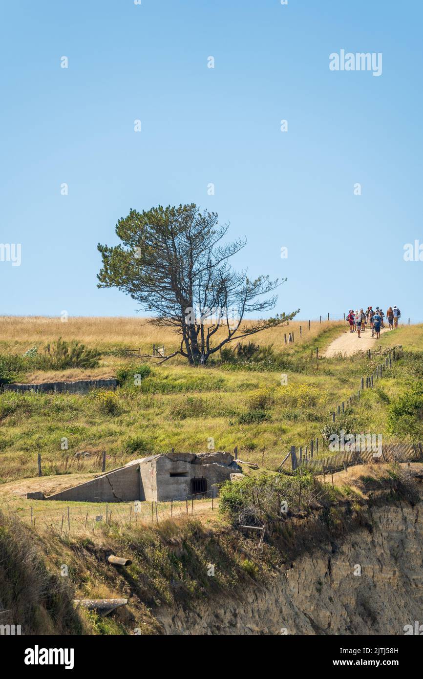 World war II bunker on the cliffs above Arromanches-les-Bains Stock ...