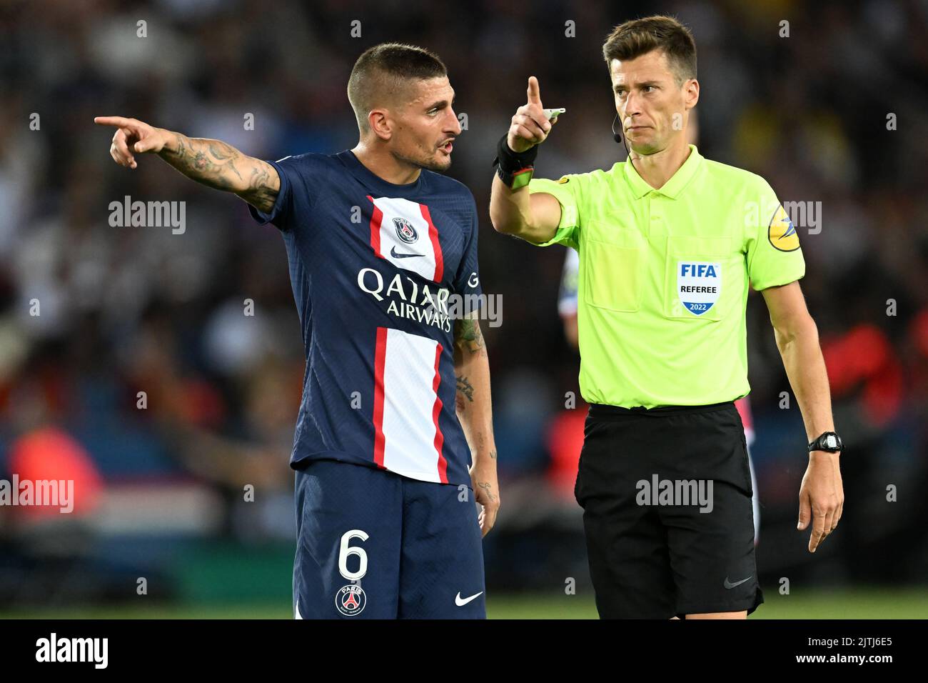 PARIS - (lr) Marco Verratti of Paris Saint-Germain, referee Benoit ...