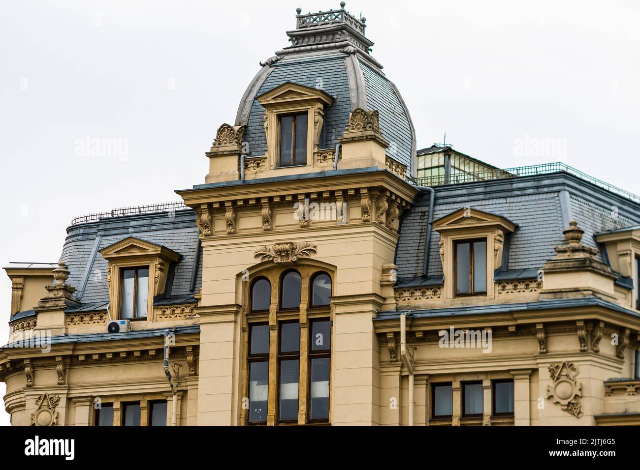 Historic building architecture in Bucharest, Romania, 2022 Stock Photo ...