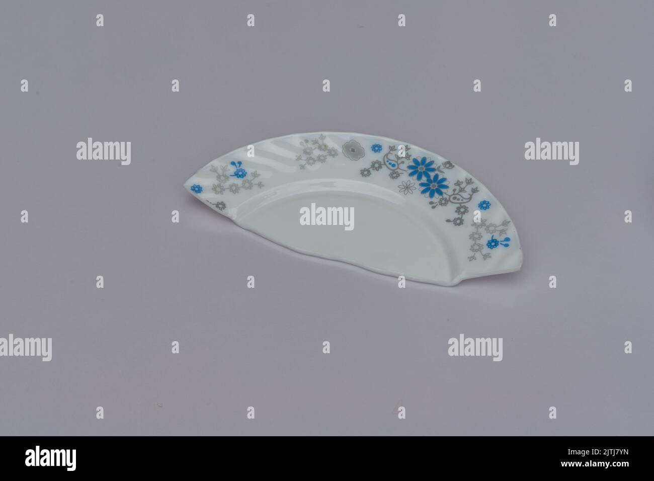 Broken dishware hi-res stock photography and images - Alamy