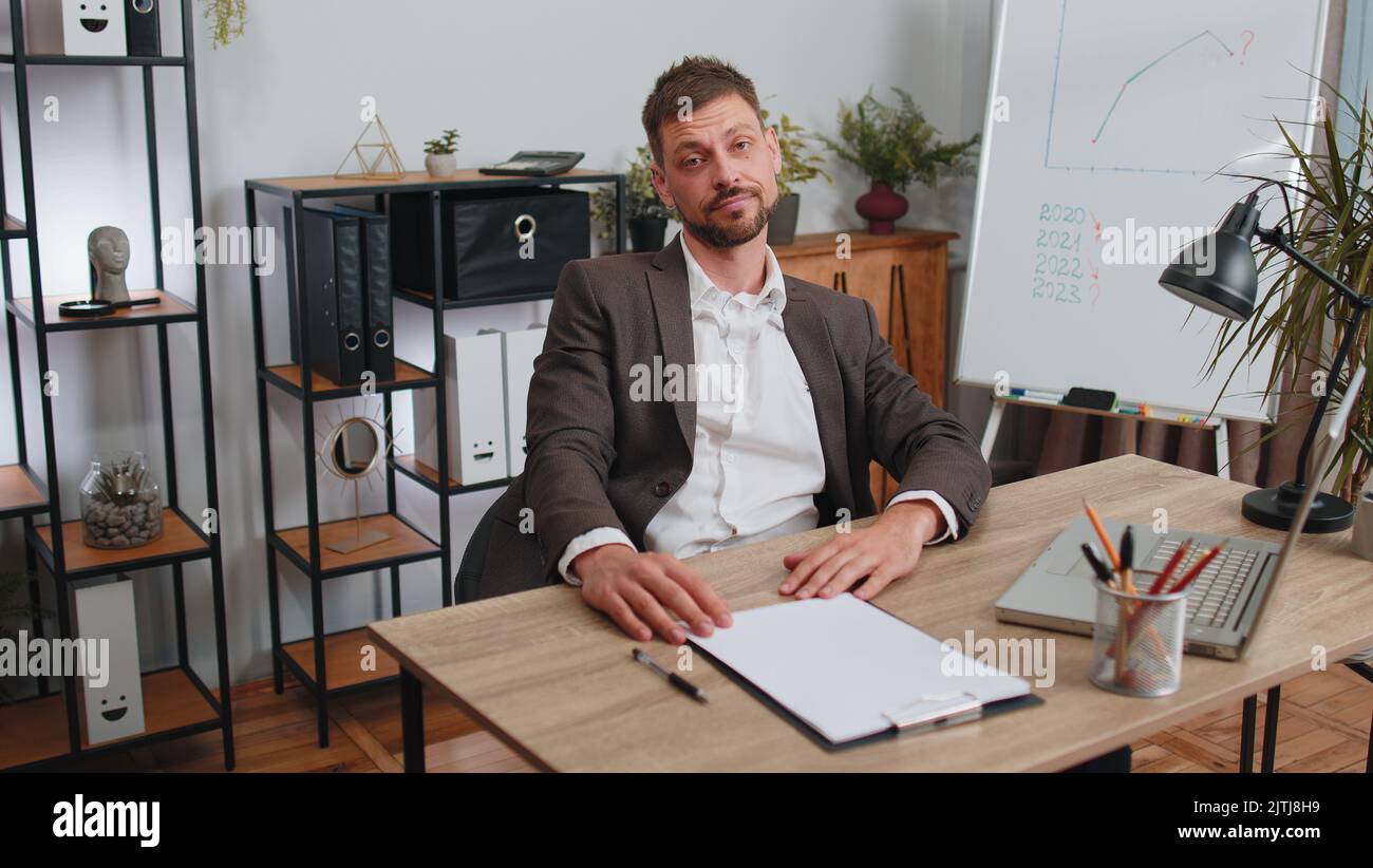 Angry furious man working at home office throwing crumpled paper ...