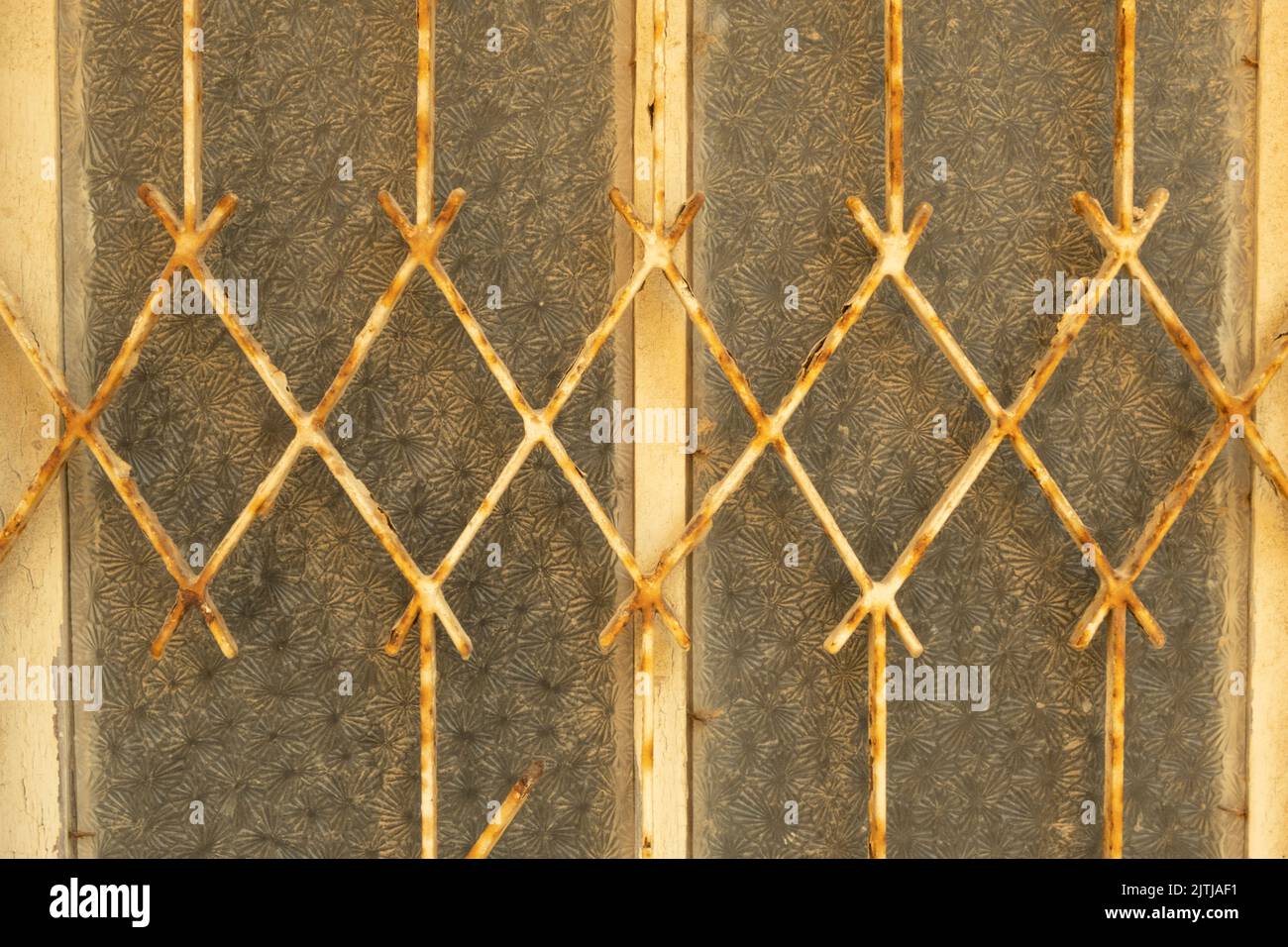 Rusted stel bar hi-res stock photography and images - Alamy