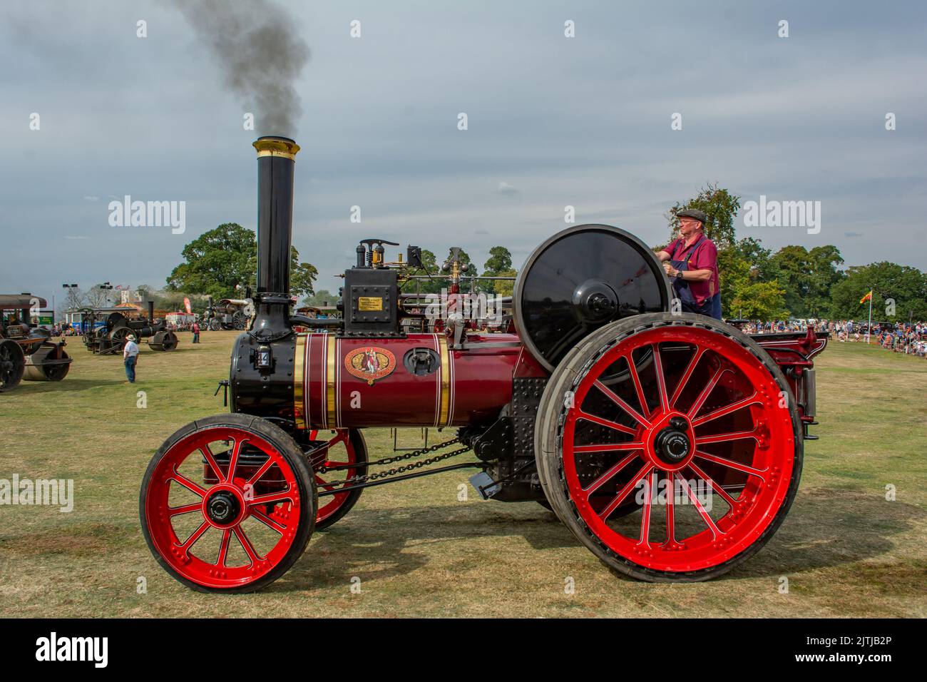 Vintage steam powered bus hi-res stock photography and images - Alamy