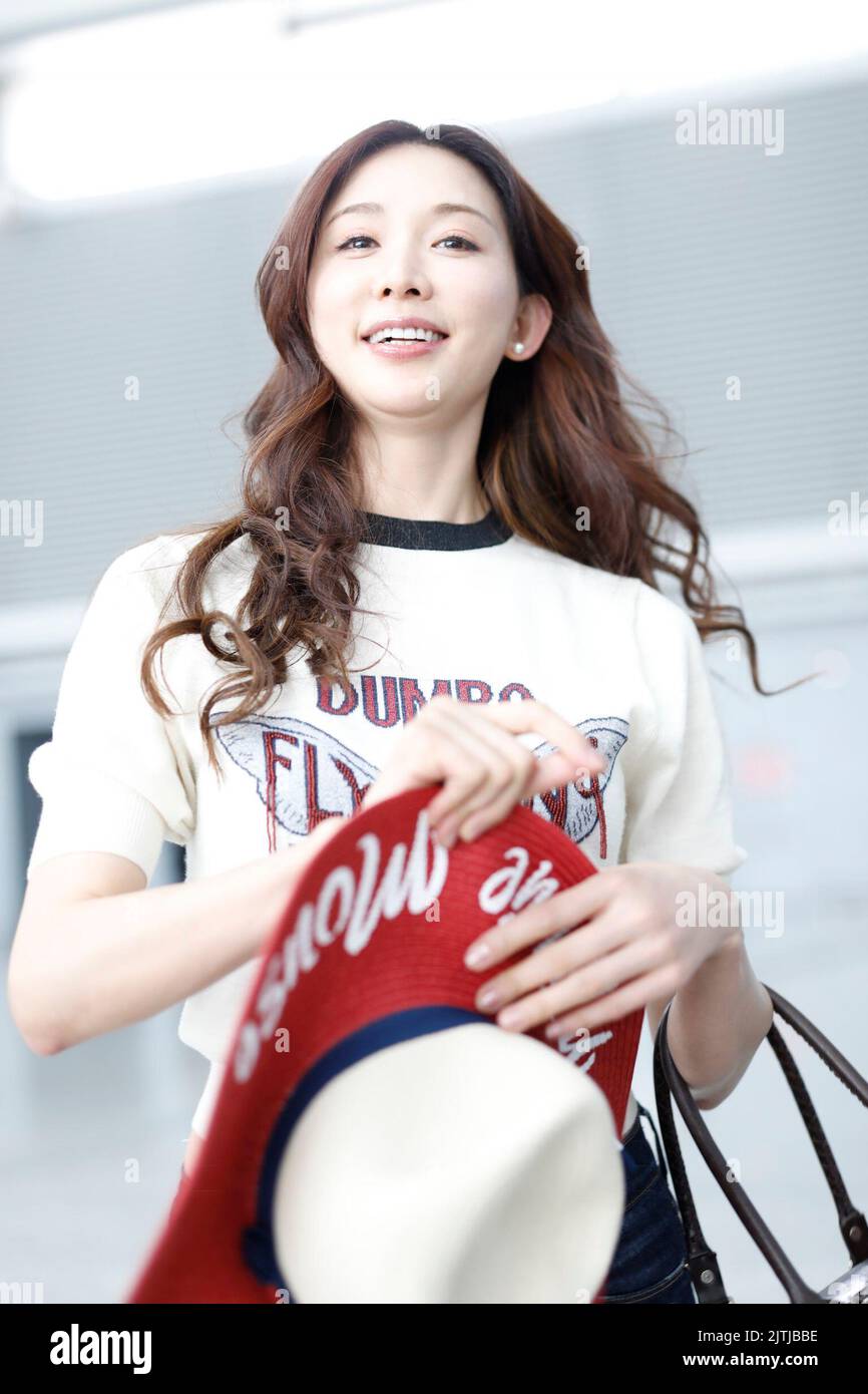 Taiwanese actress Lin Chi-ling arrives at the Shanghai Hongqiao ...