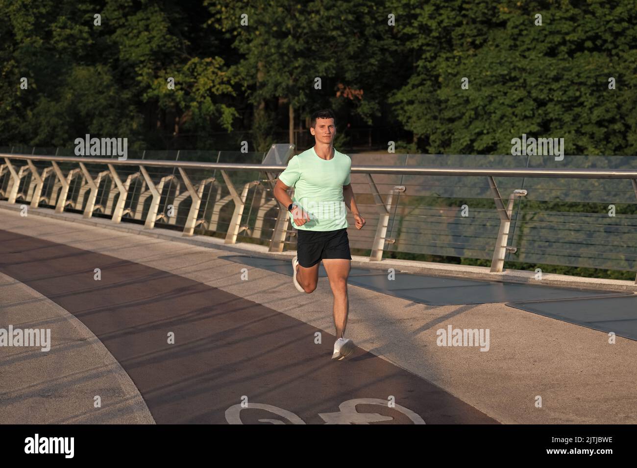Man runner running hi-res stock photography and images - Alamy