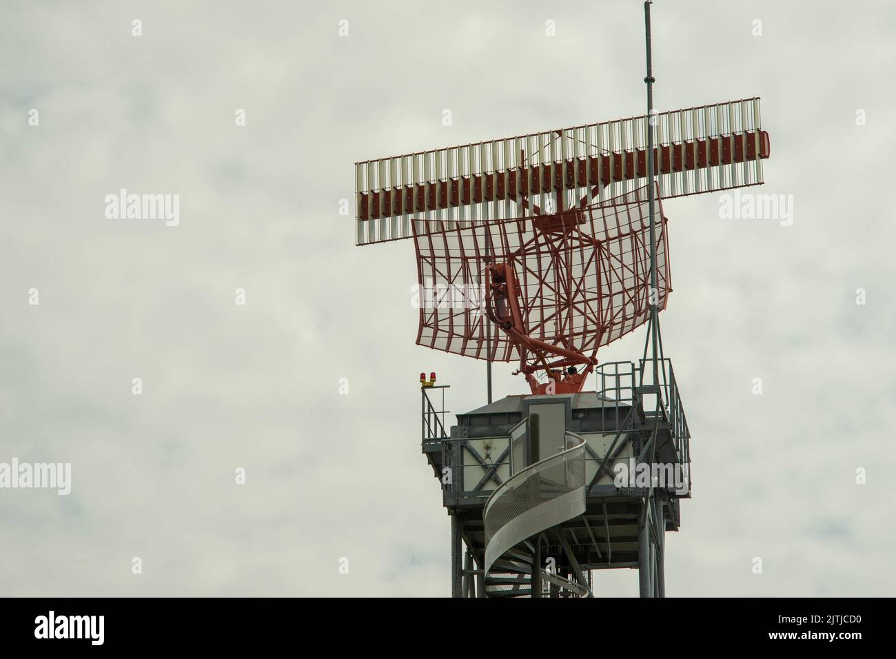 Airplane radar dish hi-res stock photography and images - Alamy