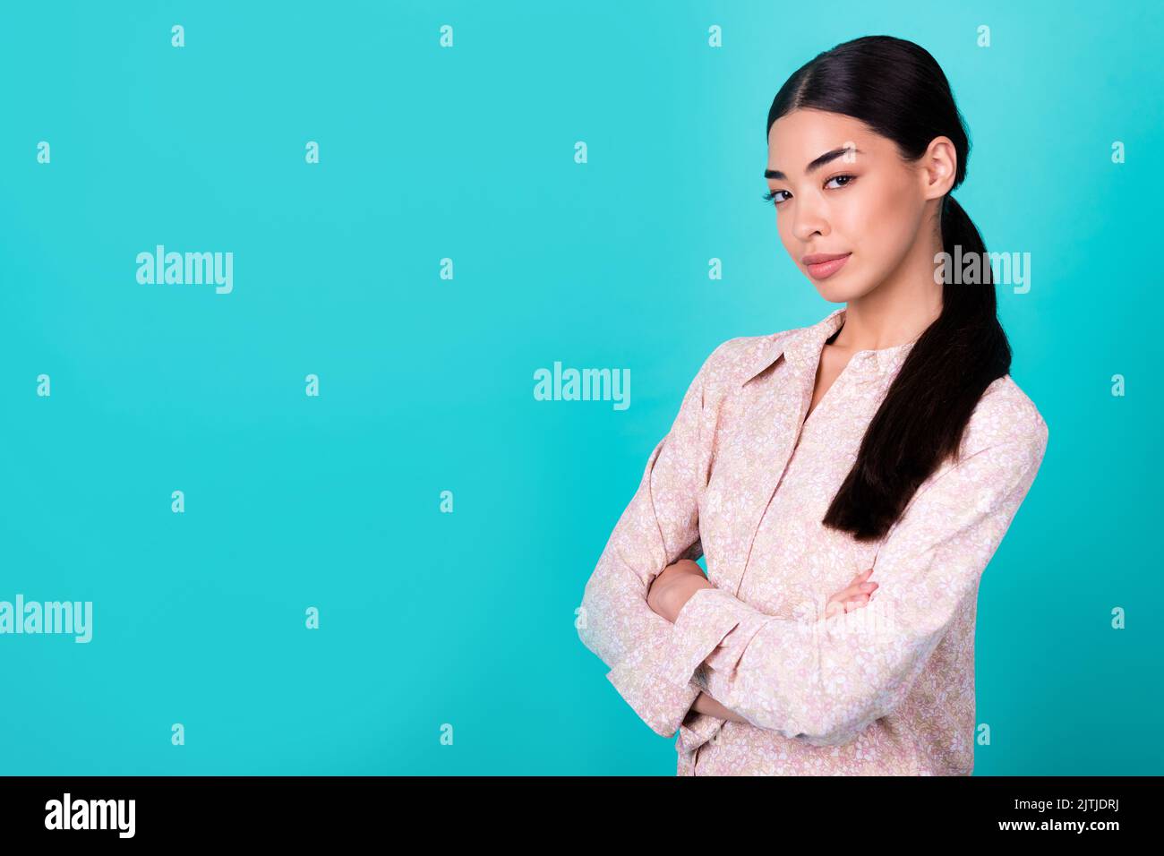 Profile photo of successful pretty indonesian person folded arms empty ...