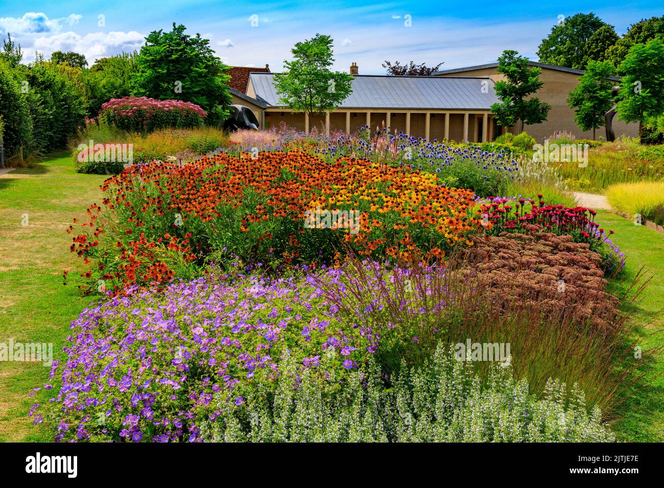 A colourful mid summer display of herbaceous planting by Piet Oudolf at ...