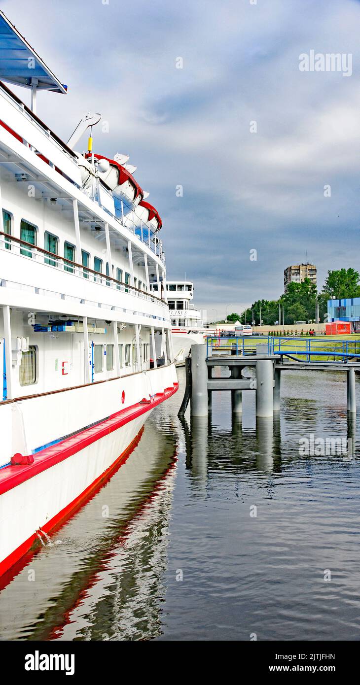 Cruise ships in a port on the Volga River in the Russian Federation ...