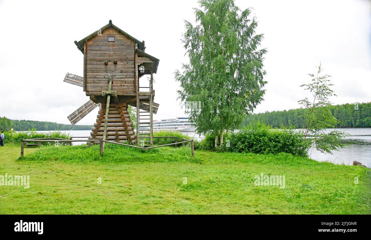 Typical Russian architecture in Mandrogi in the Russian Federation ...