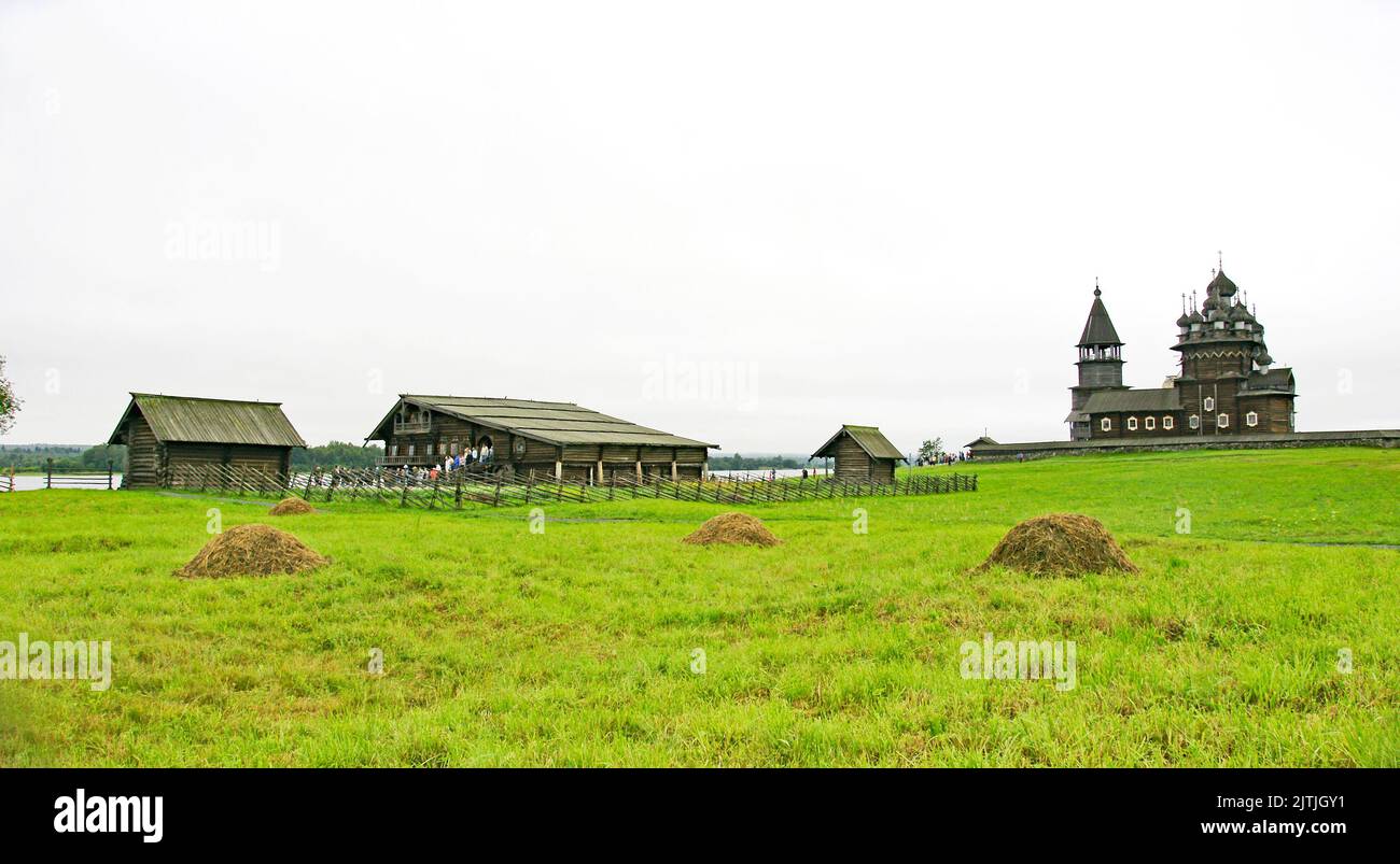 Typical Russian architecture in Mandrogi in the Russian Federation ...