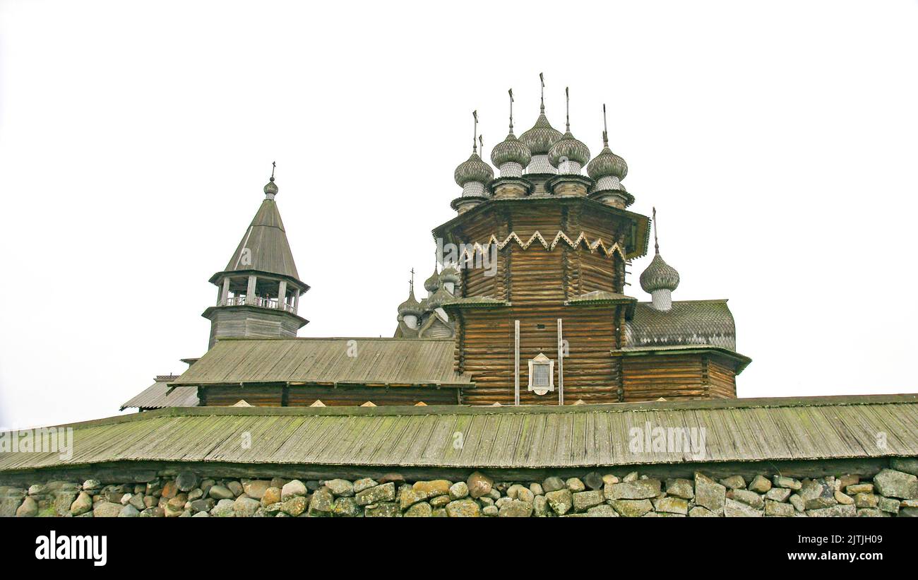 Typical Russian architecture in Mandrogi in the Russian Federation ...