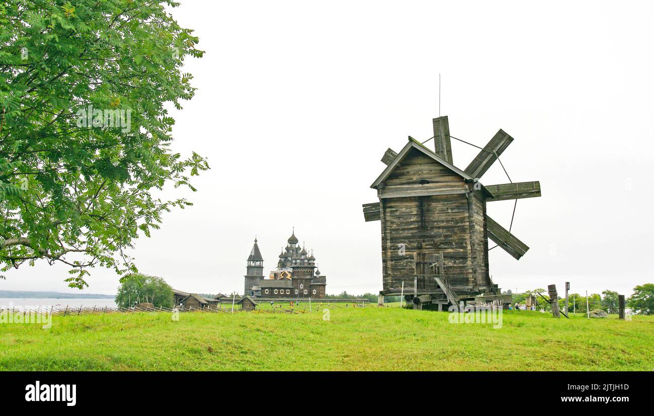 Typical Russian architecture in Mandrogi in the Russian Federation ...