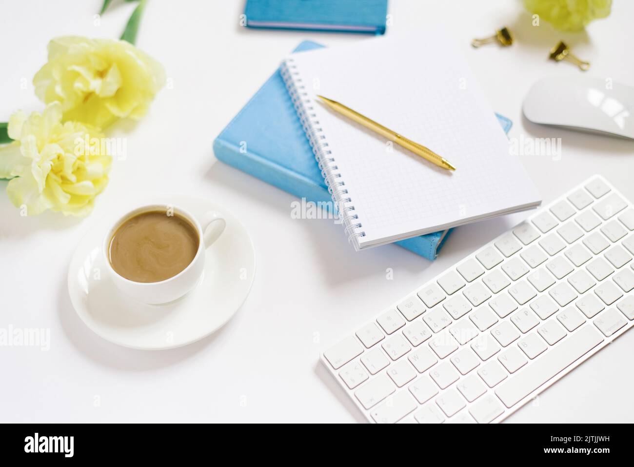 Luxury notepad from above hi-res stock photography and images - Alamy