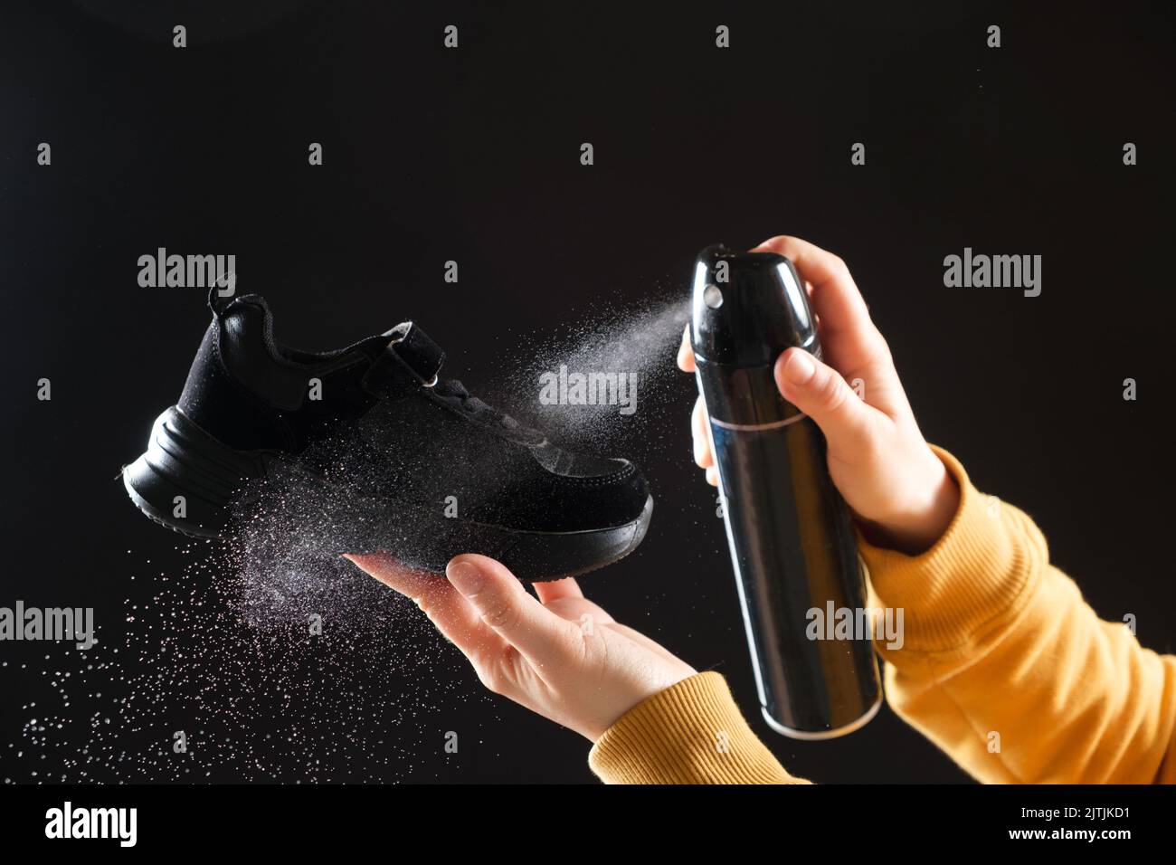 Cylinder spray hi-res stock photography and images - Alamy