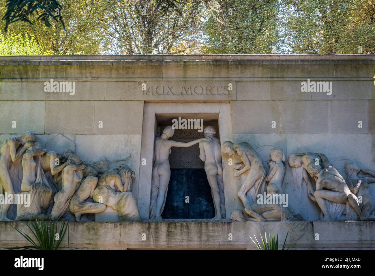 Monument To The Dead, aux morts, behind lies the ossuary, Pere Lachaise ...