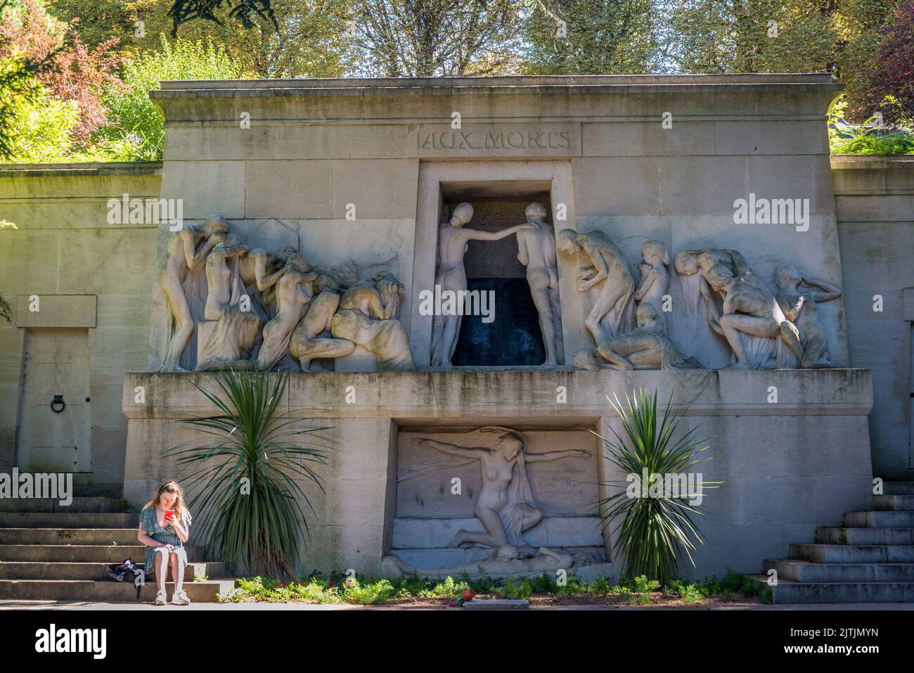 Monument To The Dead, aux morts, behind lies the ossuary, Pere Lachaise ...