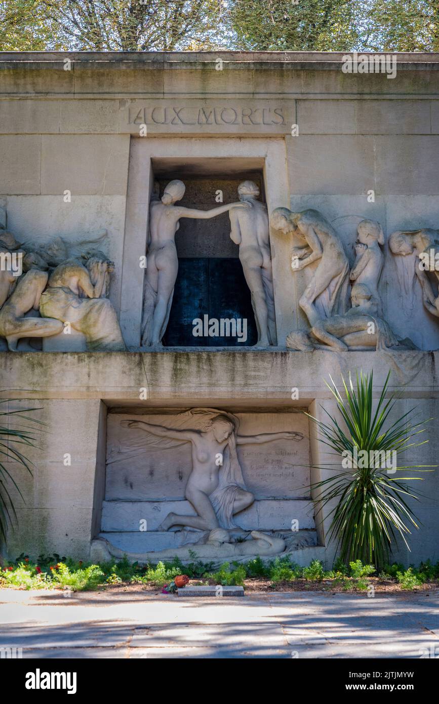 Monument To The Dead, aux morts, behind lies the ossuary, Pere Lachaise ...