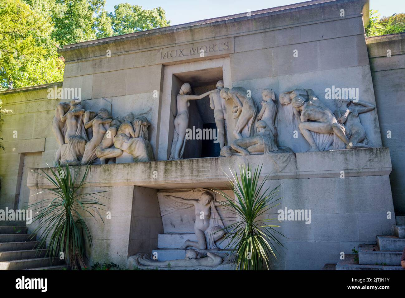 Monument To The Dead, aux morts, behind lies the ossuary, Pere Lachaise ...