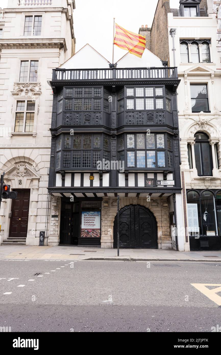 The entrance to the Inner Temple, Temple Gate, Prince Henry's Room ...