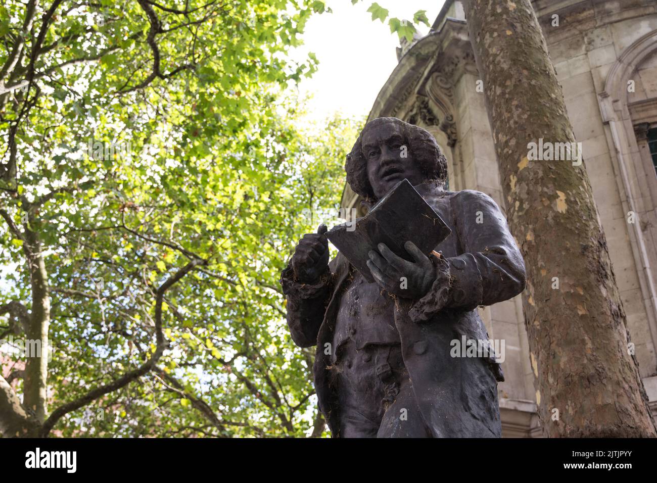 Statue of samuel johnson hi-res stock photography and images - Alamy