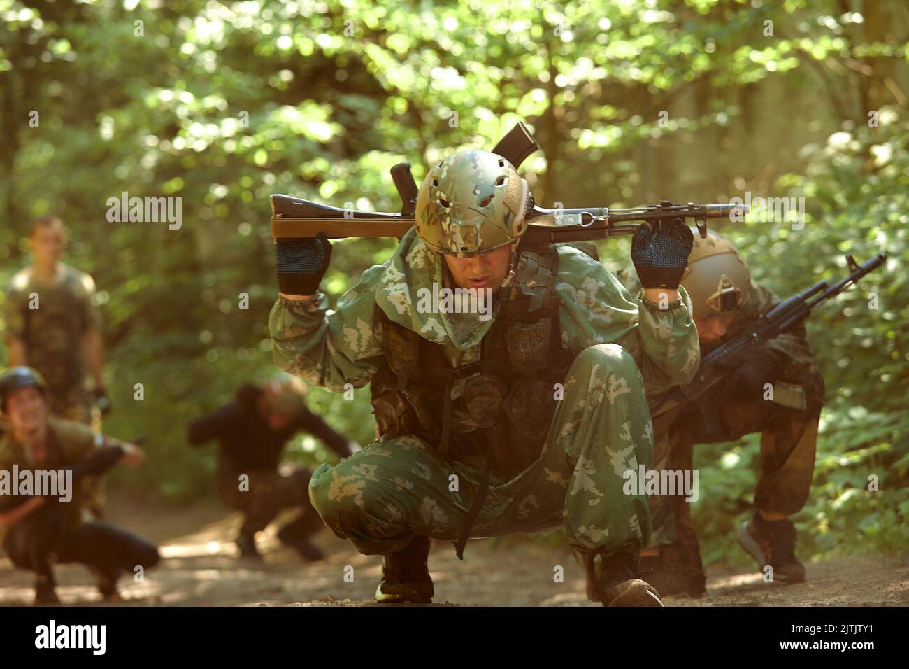 Full military experience - One day commando - running through the water ...