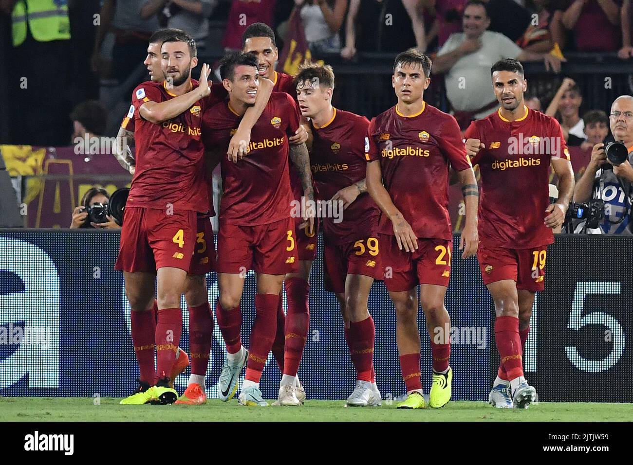 Roger Ibanez of AS Roma celebrating after score the goal during ...