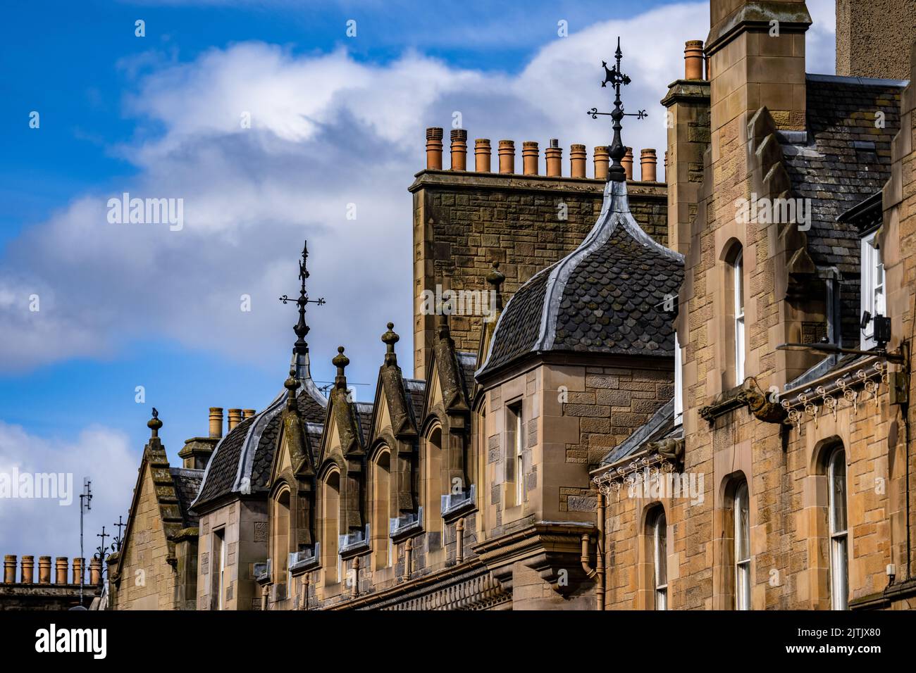The old stone buildings on the Royal Mile in Edinburgh, Scotland Stock ...