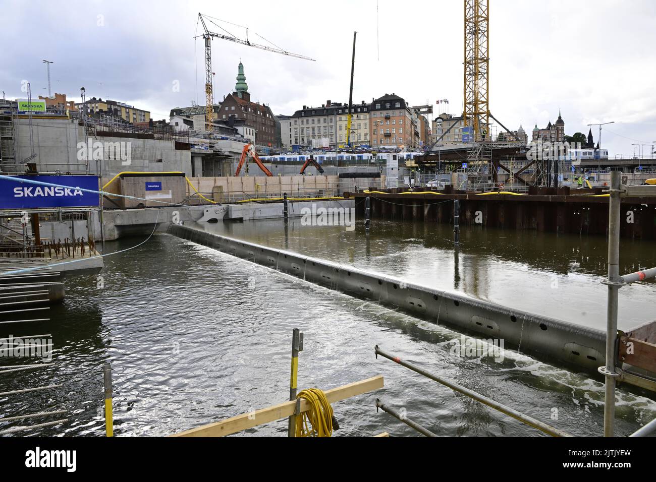 Crown Princess Victoria has activated the southern mooring hatch during ...