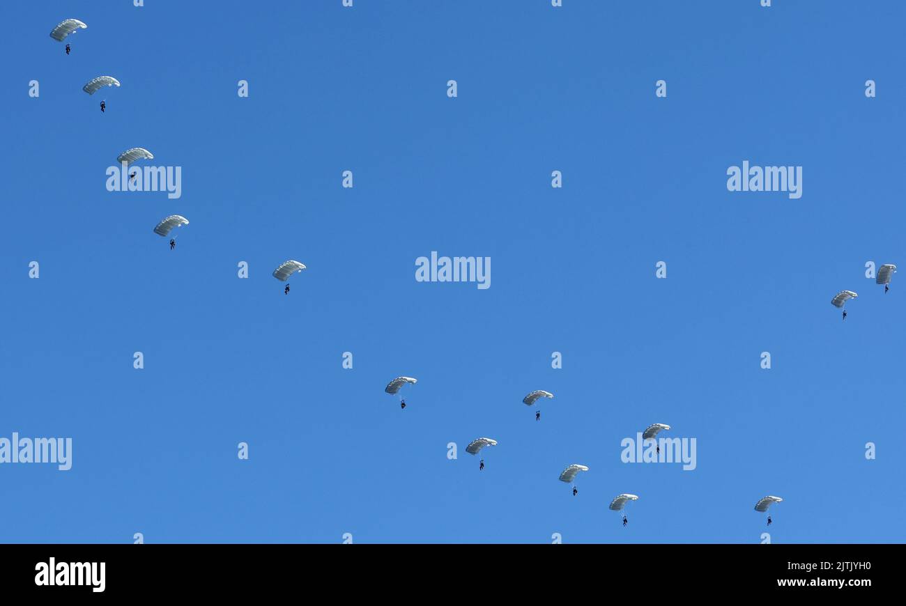 Barth, Germany. 31st Aug, 2022. The paratrooper regiment 31 from ...