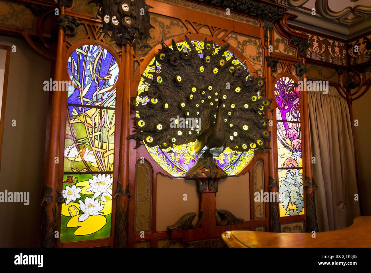 The jewellery shop of Georges Fouquet, designed by Alphonse Mucha in ...