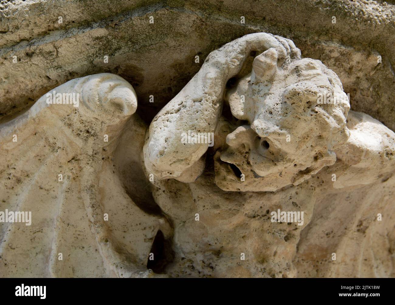 Stone angel head hi-res stock photography and images - Alamy