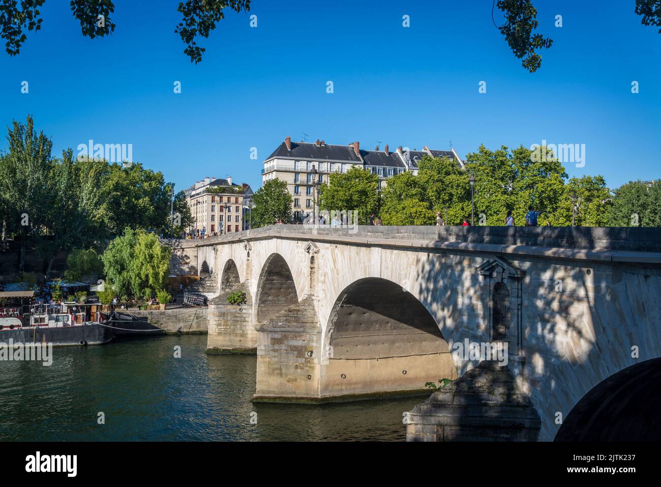 Pont Marie, a bridge which crosses the Seine and links the Île Saint-Louis to the quai de l ...