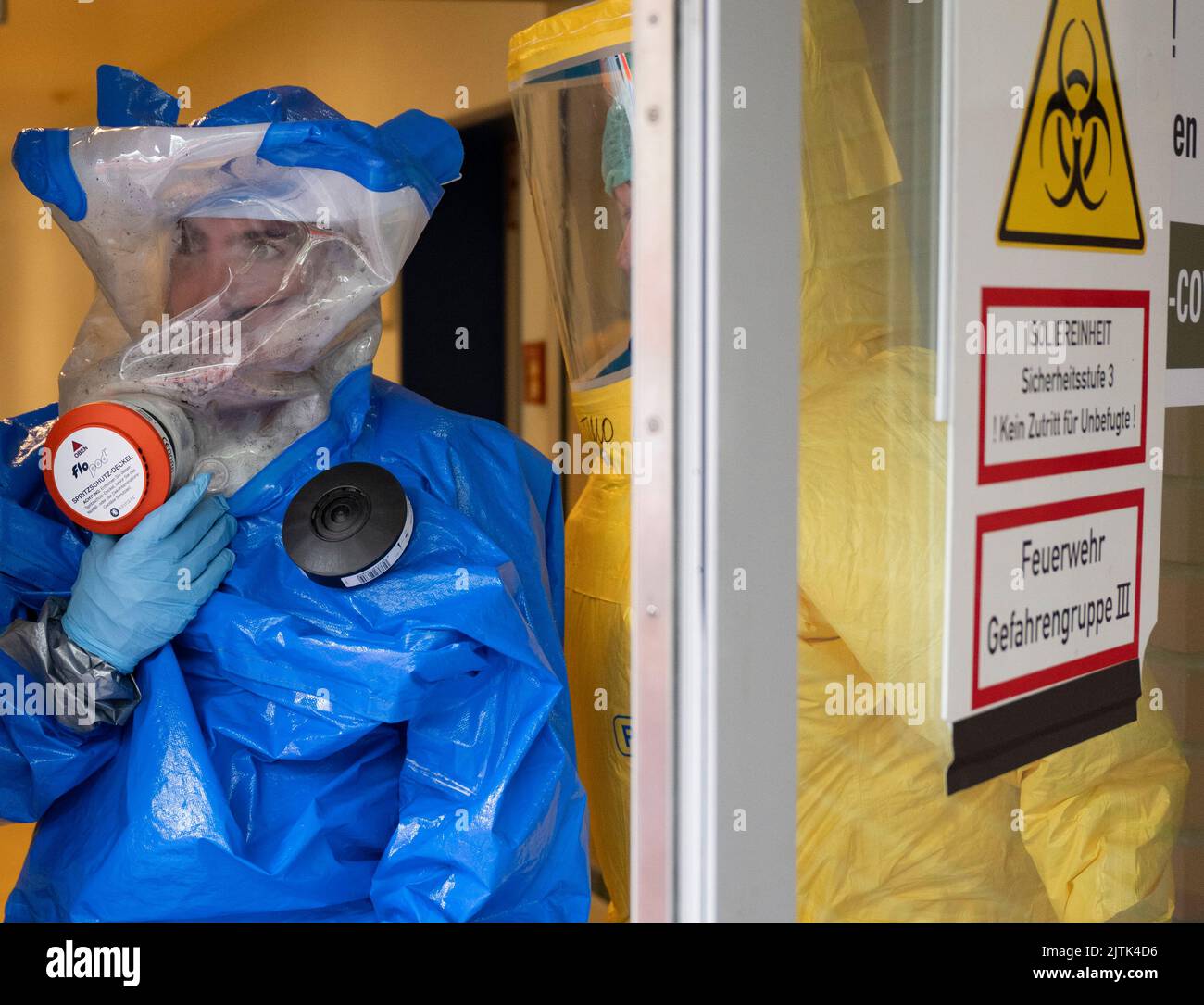 Virus proof hi-res stock photography and images - Alamy