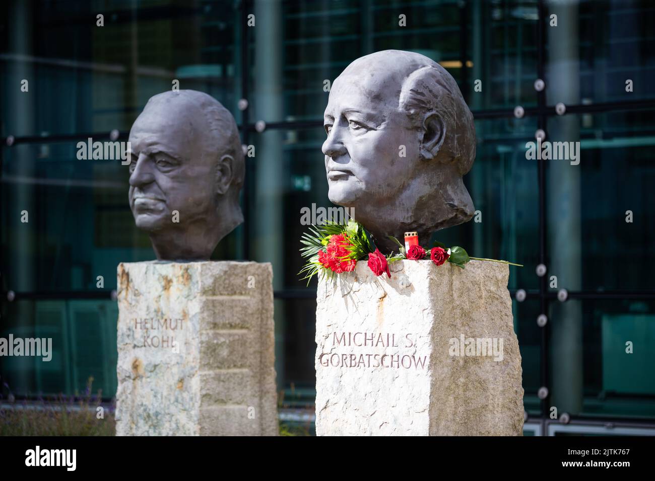 Axel springer skyscraper hi-res stock photography and images - Alamy