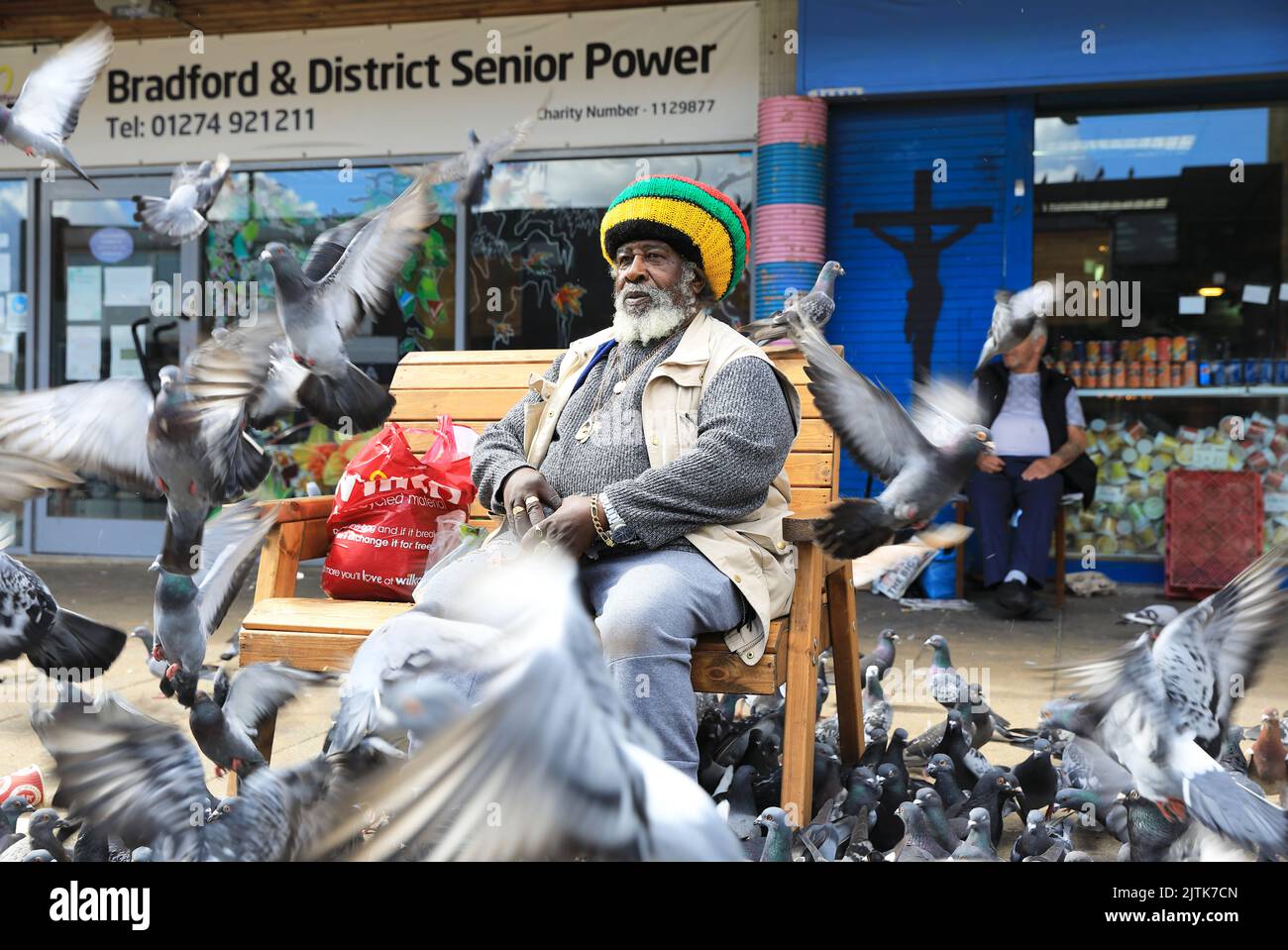 Friendly bird character hi-res stock photography and images - Alamy