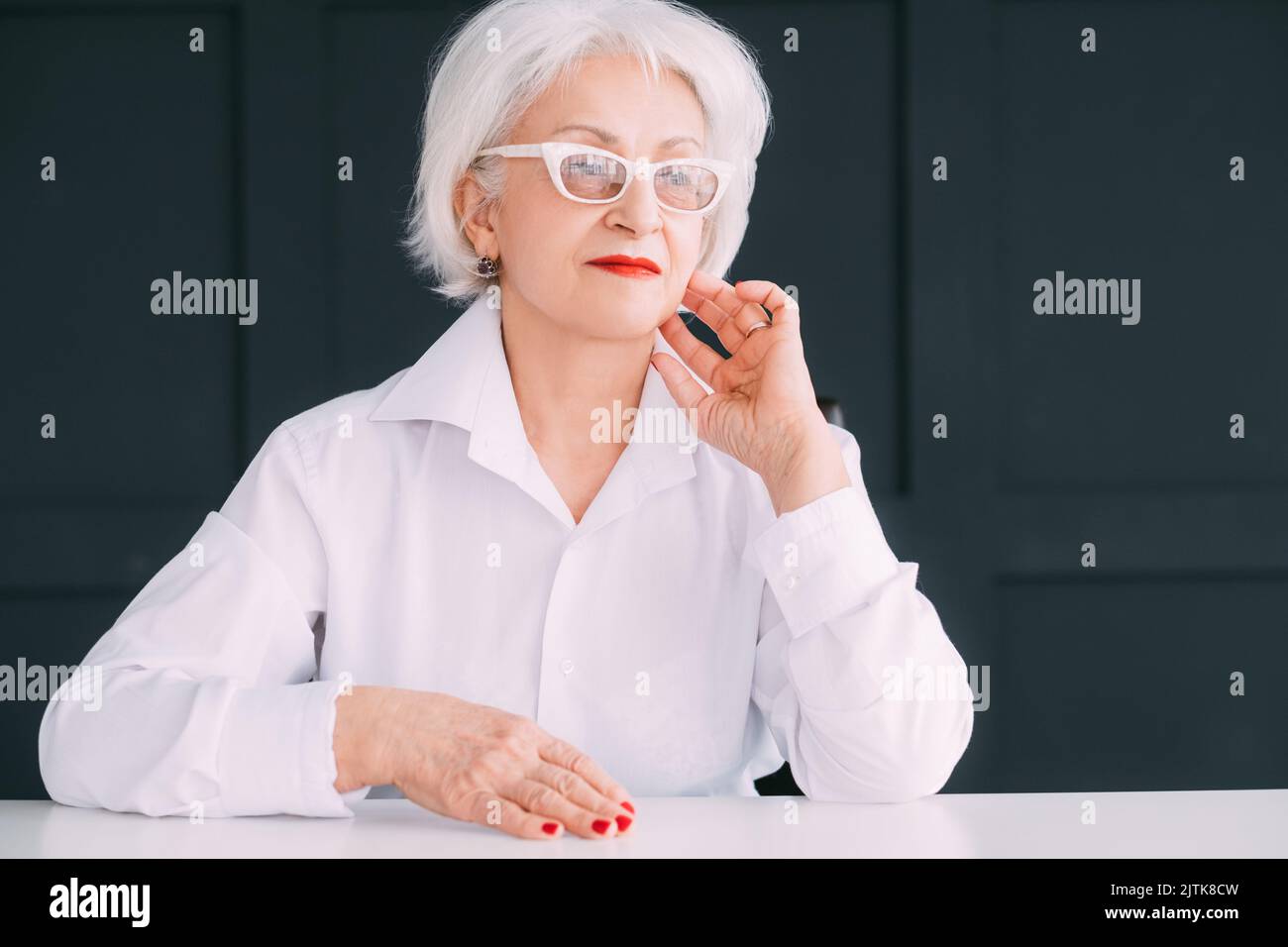 Seniority hi-res stock photography and images - Alamy