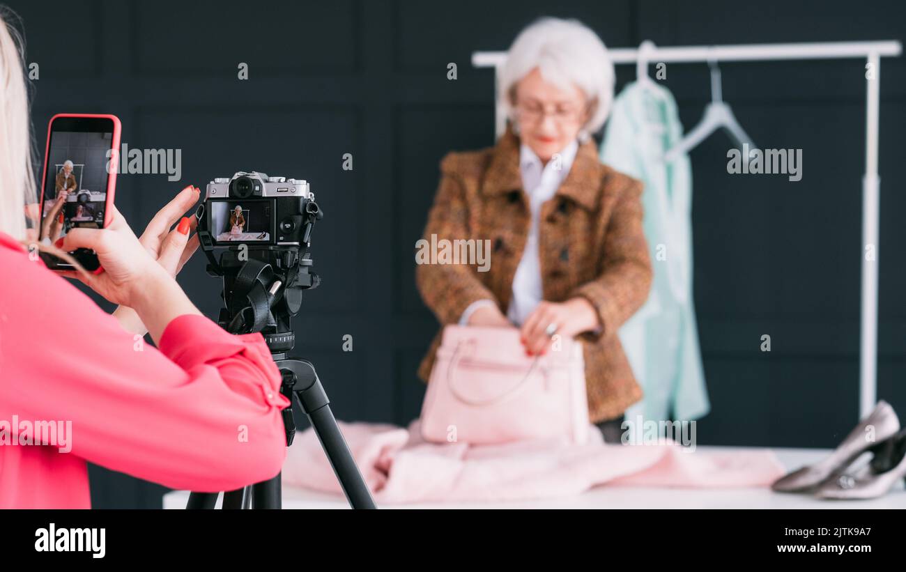 Lady assistant hi-res stock photography and images - Alamy