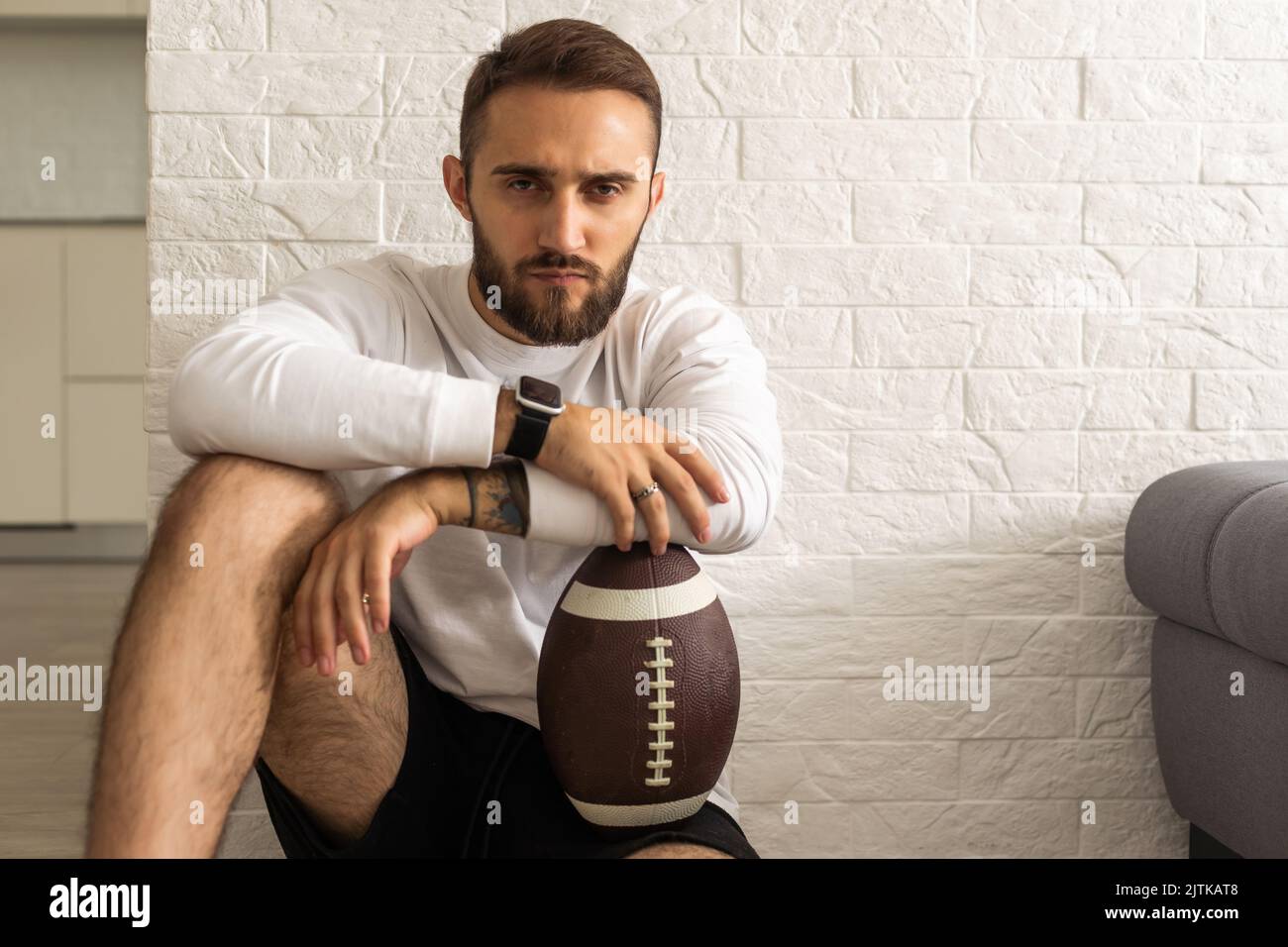 Cheerleader kick hi-res stock photography and images - Alamy