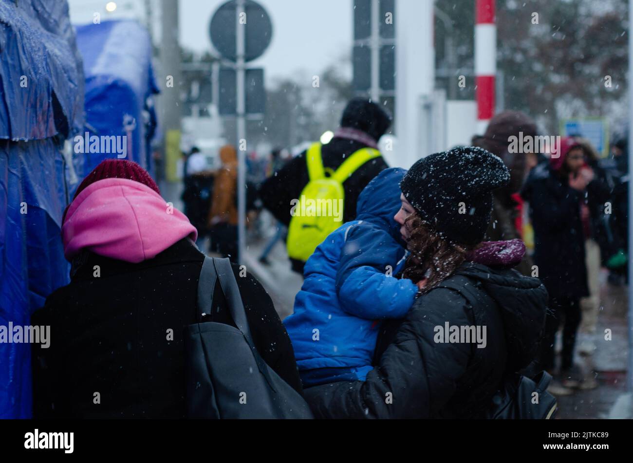 Ukrainian refugees 2022 hi-res stock photography and images - Alamy