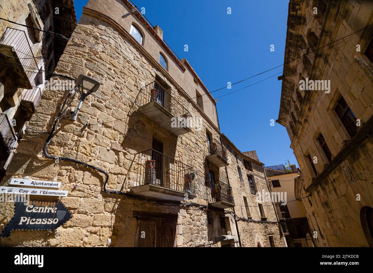 Horta de San Juan is the home of Manuel Pallarés, friend and companion ...