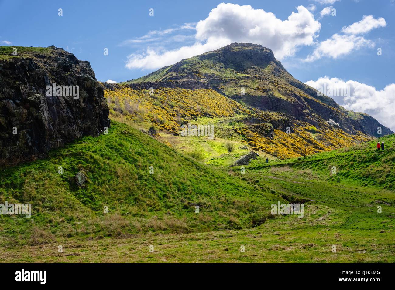The view of Arthur's Seat trail and mountain in Holyrood Park ...