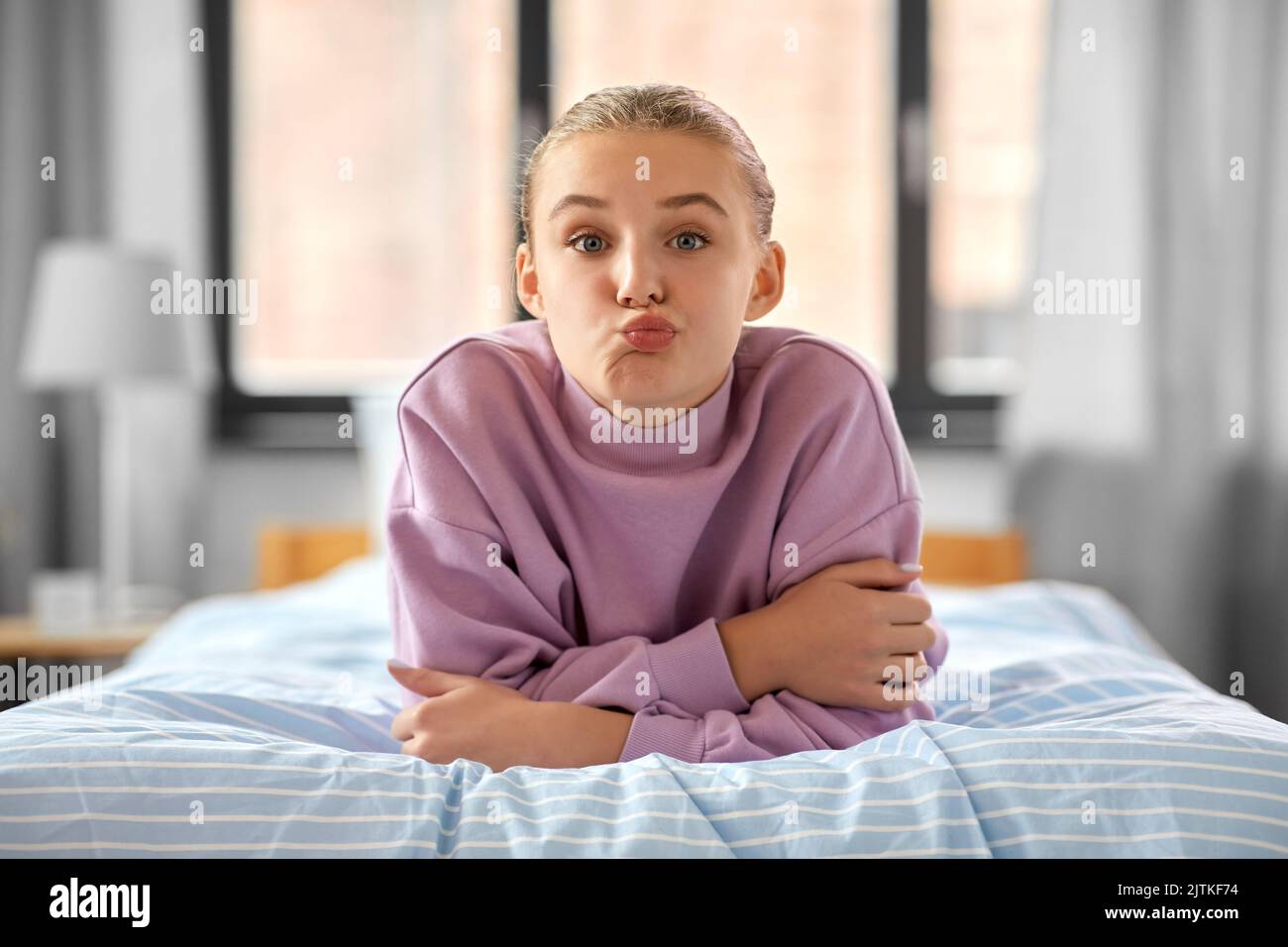 Girl making goofy face hi-res stock photography and images - Alamy