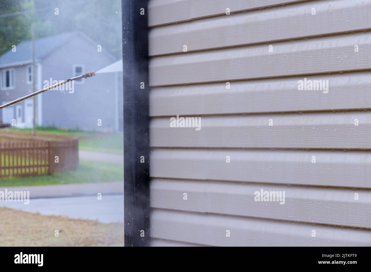 Cleansing and maintenance service with washing the house high-pressure ...