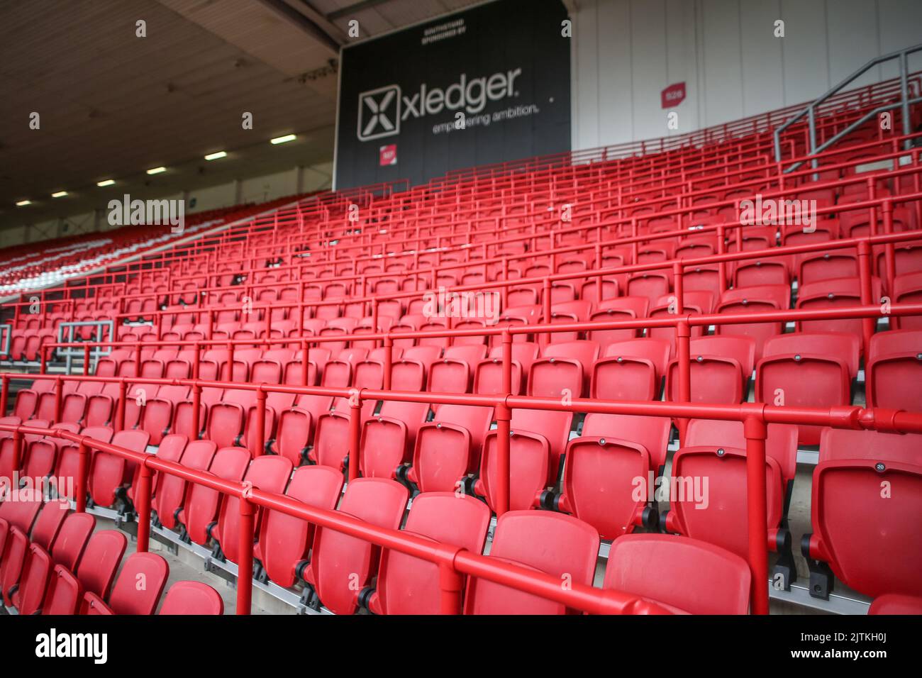 Safe standing football stadium uk hi-res stock photography and images ...
